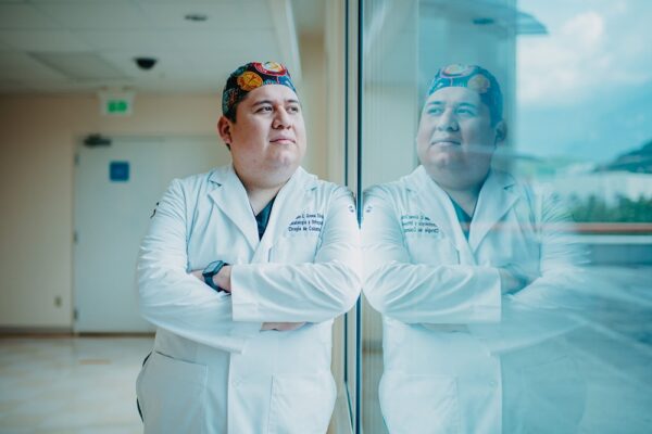 Dr. Enrique Govea